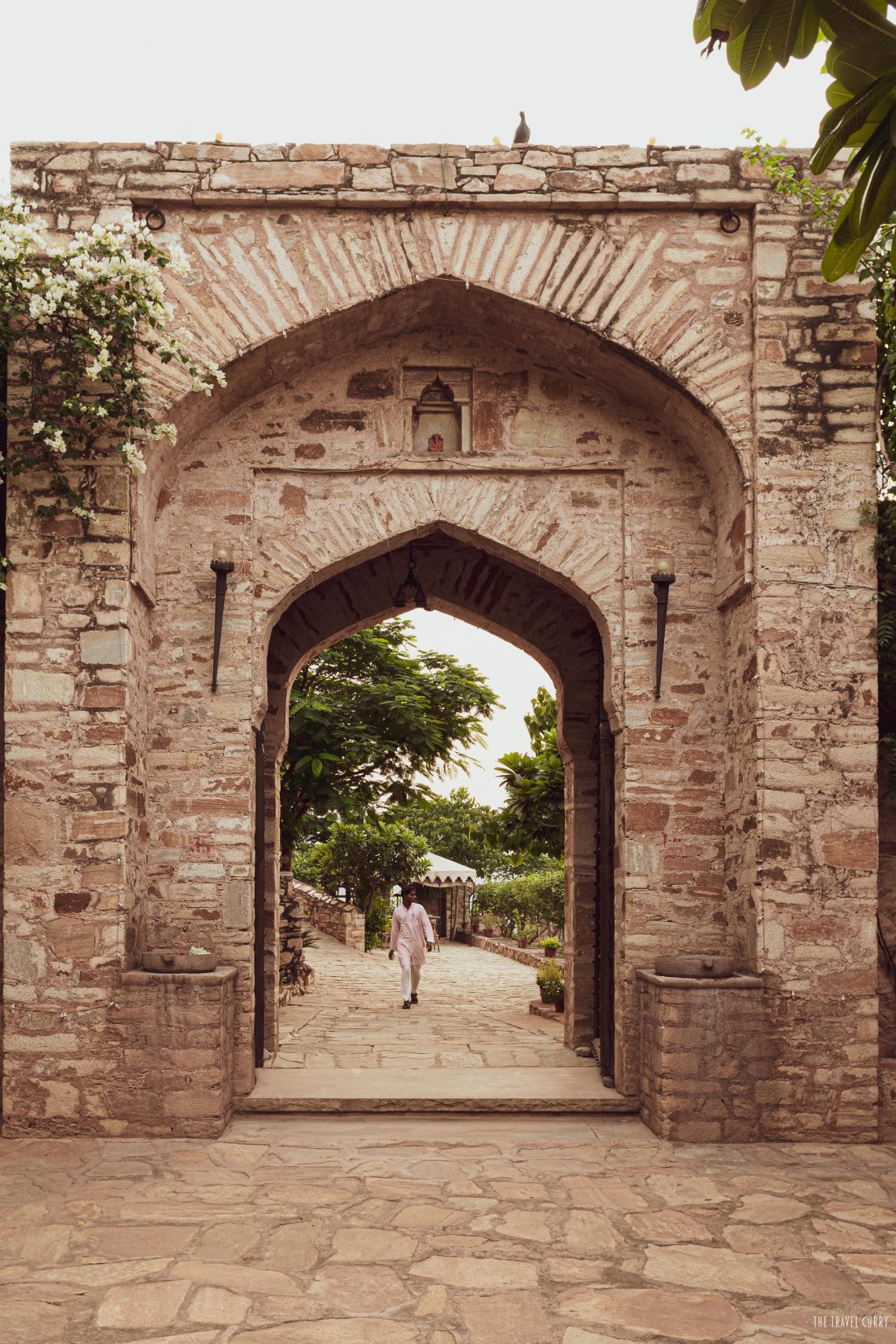 A Perfect Weekend Getaway in Dadhikar Fort - The Travel Curry